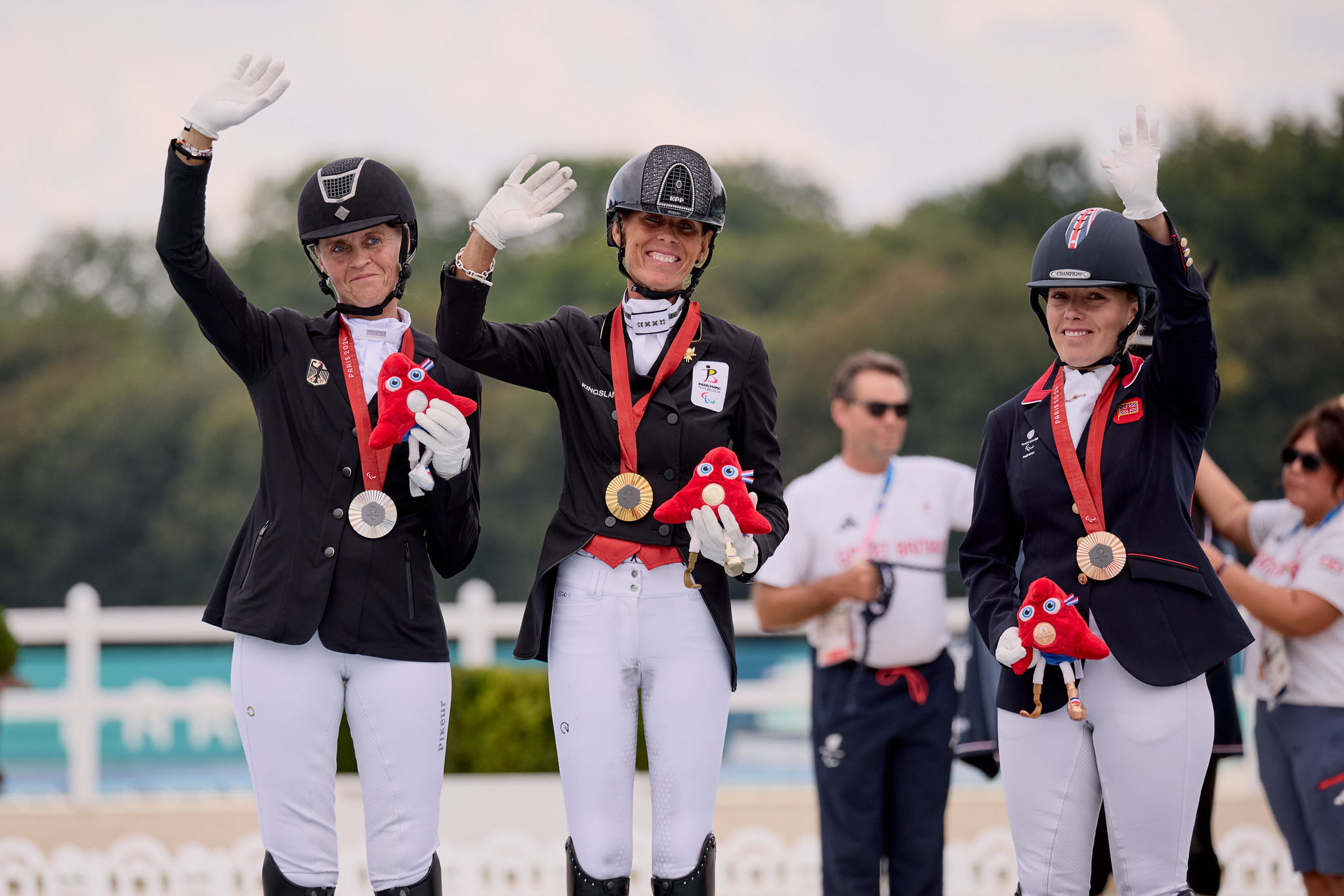Paris 2024 | Michèle George se pare d'or en para-dressage - Cheval-in